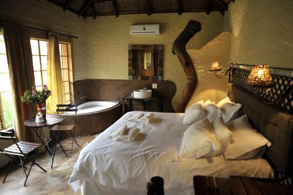 African Silhouette Guesthouse 18 Min From Airport Shuttle Included - Benoni