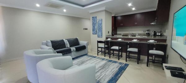 Accommodation Front - Relaxing 2 Sleeper Near Ushaka Marine World - Durban
