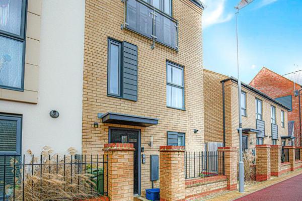 Alpha Properties 1 - Luxury One Bedroom Within A Shared Four Bedroom House With Free Parking, Fast Wifi, Smarttv With Netflix - Oxfordshire