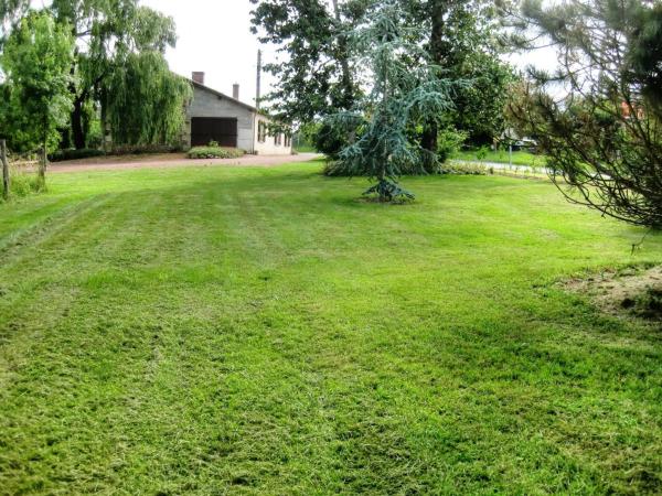 Charmante Maison En Touraine: Gîte Avec Jardin, Animaux Acceptés - Langeais
