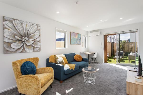Modern Central Outdoor Living Bonus Handy Cbd - Christchurch