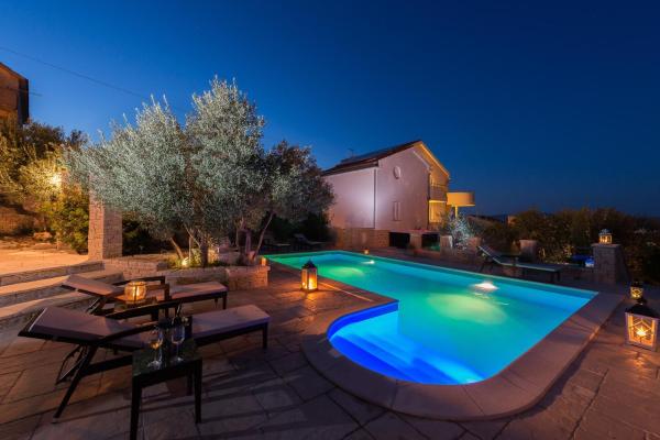 Luxurious Villa In Murter With Pool - Croatia