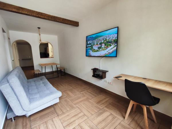 Casa Primer Piso Laureles, Estadio, Upb, La 70 - Medellín