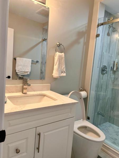 Apartment B 2 Bedroom - Ontario