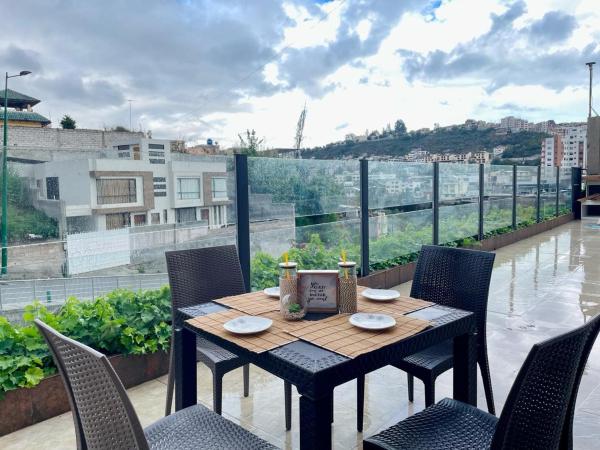 Departamento Con Jacuzzi, Balcón, Lavadora Y Garage - Ecuador