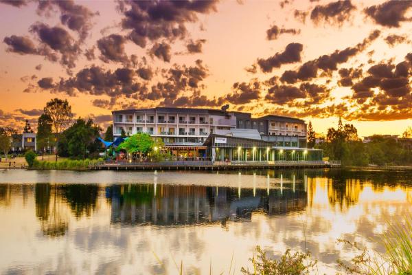 Best Western Plus North Lakes Hotel - Redcliffe