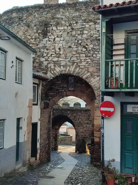 Casa Da Porta De Santo António - Portugal