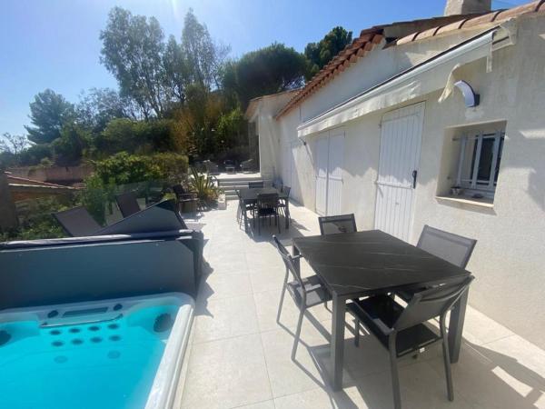 Villa Villa Vallon D'aiguebelle By Interhome - Le Lavandou