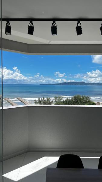 Apartamento Em Itapema Com Maravilhosa Vista Mar - Itapema