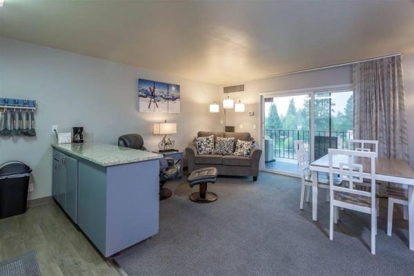 Riverside Condo Located Downtown Enjoy Nightlife - Bend, OR