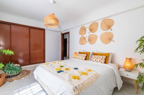 Flat With Ac, Wifi, Netflix, Balcony - 3 Min From The Beach - Porches