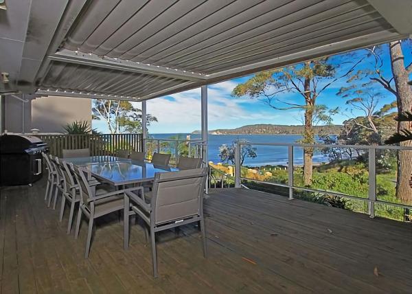 Denham Avenue Whole House Beachside Escape Managed By Batemans Bay Accom - Batemans Bay