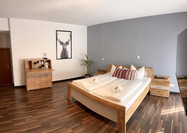 Standard-doppelzimmer-ensuite-balkon - Bürgstadt
