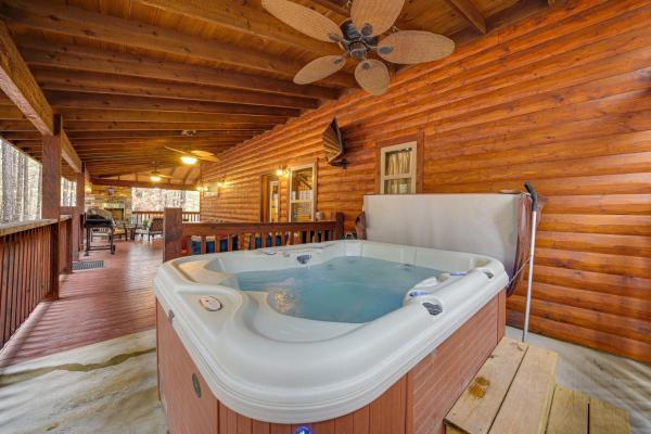 Broken Bow Cabin On 1 Acre With Hot Tub And Fire Pit! - Oklahoma