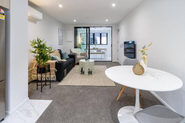 Style Meets Comfort 2 Bed Chch Cbd - West Coast
