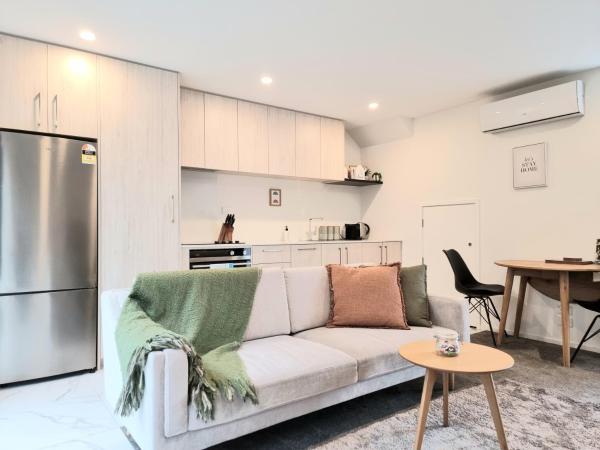 Central 2brm 2bth Townhouse Free Carpark - Christchurch