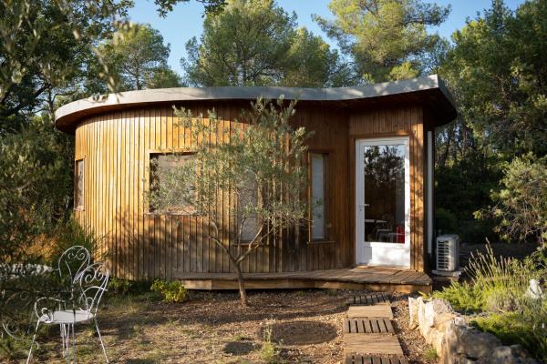 Chalet Dans Plusieurs Hectares De Nature - Var