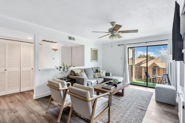 Modern Designed, Lakefront Home In Garland - Mesquite, TX