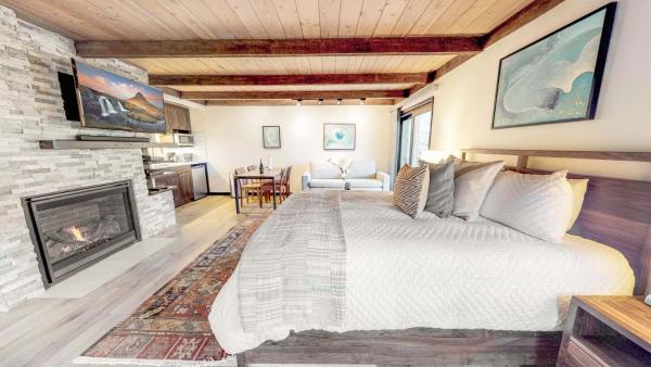 300 Carriage Way - Snowmass, CO