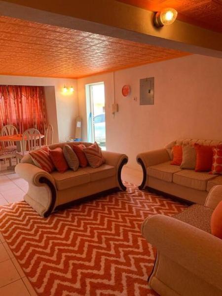 Lovely 2 Bedroom Condo With Wifi In A Quiet Area, 7-10 Minutes Away From Both The Airport And Oistins - Barbados