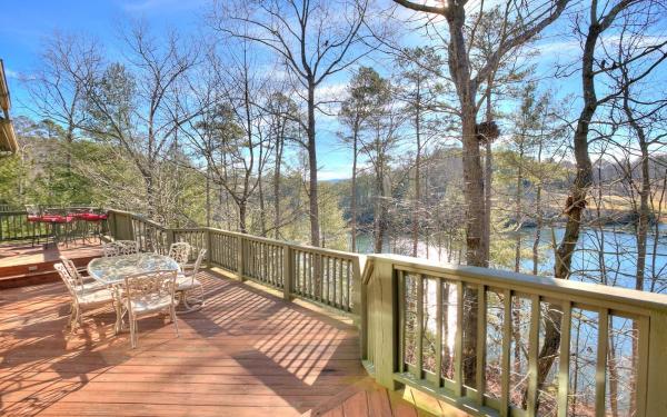 Paradise Retreat - Luxury Chalet On Lake Disharoon With Foosball - Big Canoe, GA