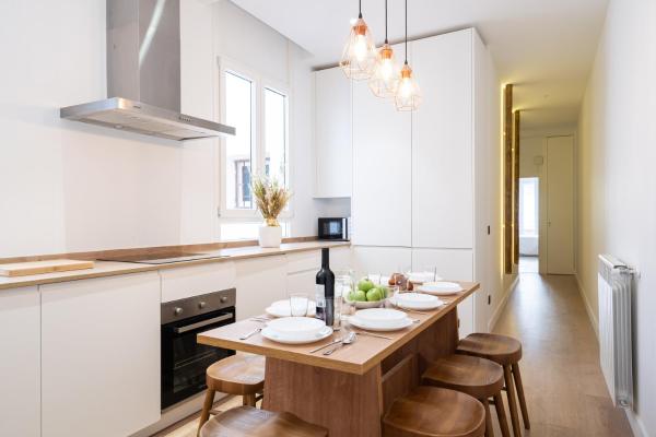 Chueca Hortaleza 12pax 5 Bedrooms 5 Baths - Madrid