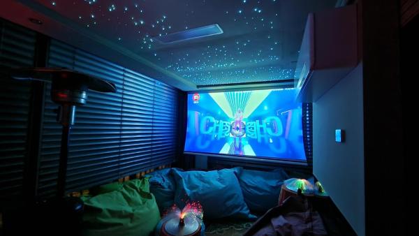 Sky Lounge Terrazza Di Cesare Luxury Rooftop Minipiscina-spa Sala Cinema Wifi Parcheggio - Ardea