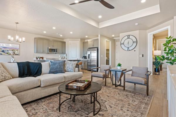 Crown Point Home - St. George, USA