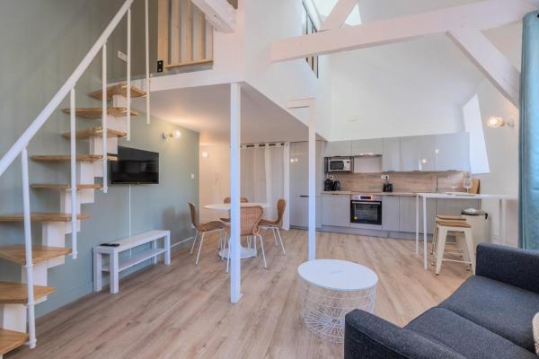 One Bedroom Mezzanine Apartment, With Parking - Courtrai