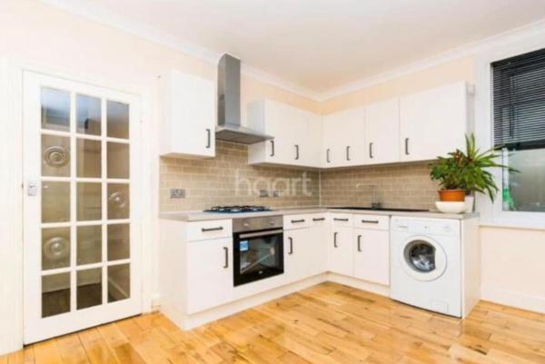 1 Bedroom Ground Floor Flat With Garden - Hounslow