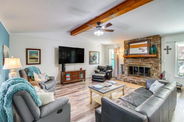 Fairfield Bay Home On Golf Course W/ Fenced Yard! - Arkansas