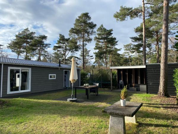 Chalet De Bosrand 404, Unieke Rustige Plek Met Veel Privacy Aan De Bosrand Van Vakantiepark Op De Veluwe - Apeldoorn