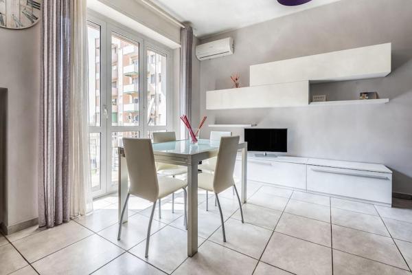 Smart Stay Milano - Apartment Free Wifi Fibra - Policlinico San Donato - San Donato Milanese