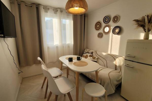 Potato Apartment Nearby Downtown, No Parking, 4th Floor, No Elevator, Pets Allowed - Daegu
