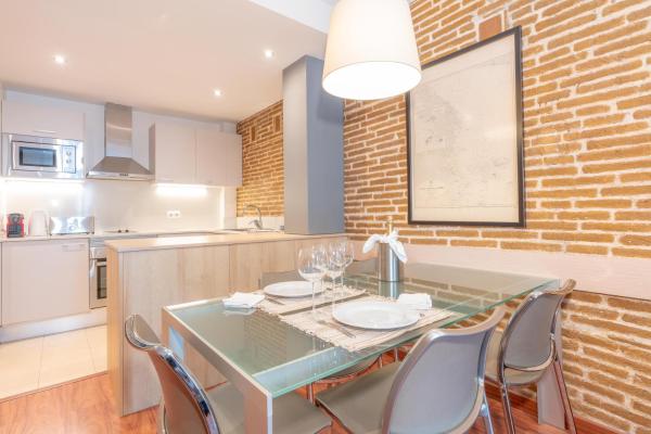 Serennia Cest Apartamentos Arc De Triomf - Barcelona