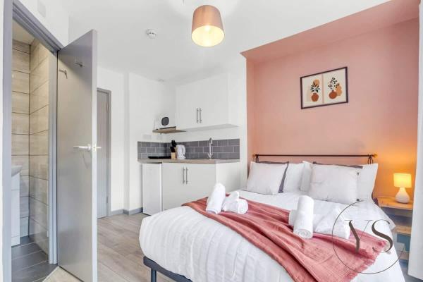 Terracotta Longton Studio 2a - Wi-fi, Alton Towers, Netflix - Stoke-on-Trent
