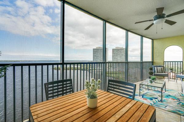 Riverfront Fort Myers Condo With Community Amenities - Fort Myers, FL