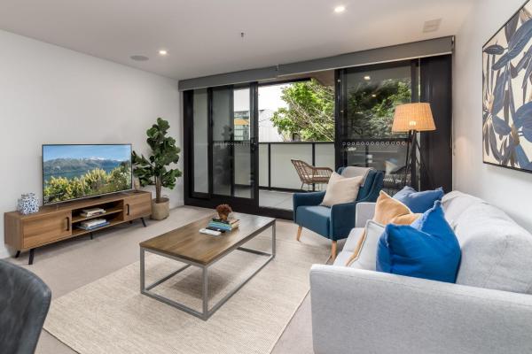 Chic 3-bed In Central With Pool, Sauna And Gym - Canberra