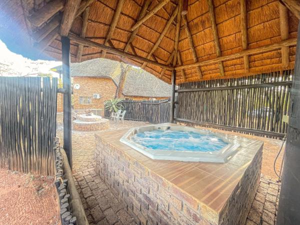Walking Tall Private Bush Retreat - Marloth Park