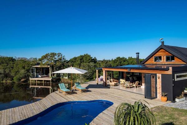 Bush Music - Modern Farm House - Oyster Bay