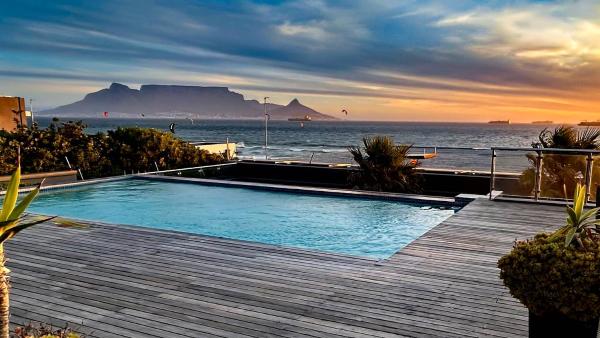 Heaven On Earth - Blouberg Beachfront Self-catering Apartment - Parklands