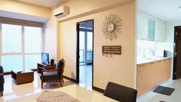 Mactan Newtown Family Breakaway! - Cebu