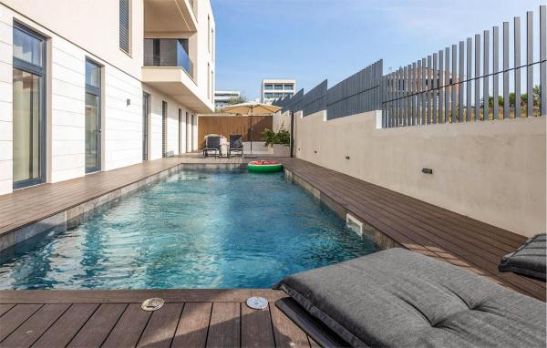 Nice Apartment In Sveti Filip I Jakov - Galešnjak