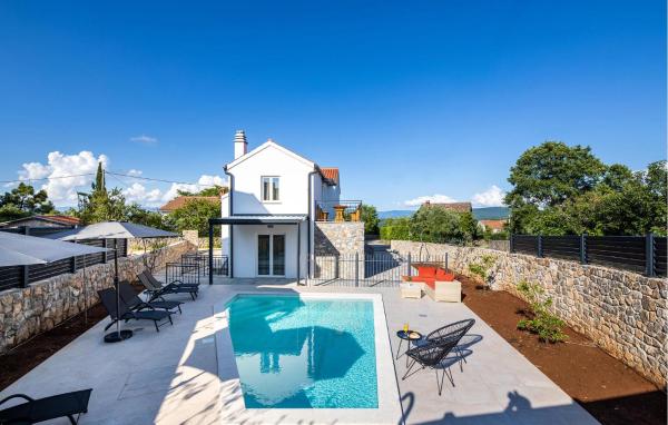 Awesome Home In Lakmartin - Punat