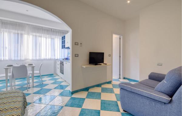 Gorgeous Apartment In Deiva Marina - Deiva Marina