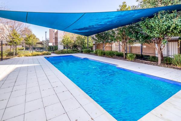 Exquisite Apartment With Bbq And Pool, Near Shops - Canberra