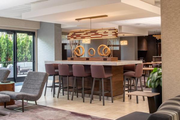 Courtyard By Marriott Portland Airport - Portland, OR