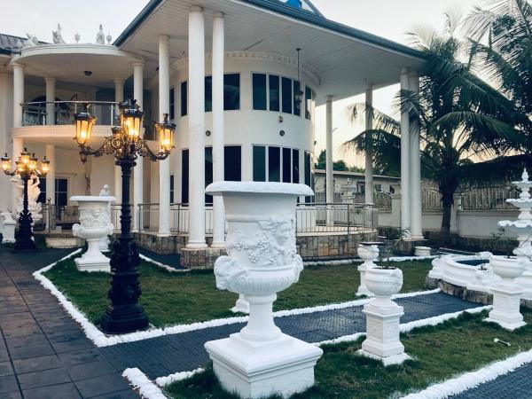 The Peacock Mansion - Kumasi