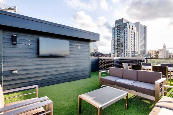 2 Newly Built Luxury Condos With Private Roofdeck - Lincoln Park - Chicago