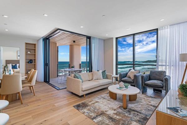Luxury Stay In Hemingway Palm Beach - Coolangatta
